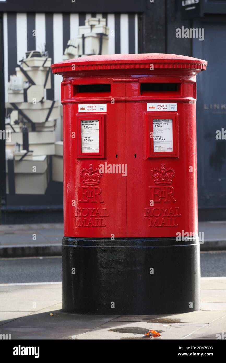 Double traditional red postbox, Richmond, Surrey, UK Stock Photo - Alamy