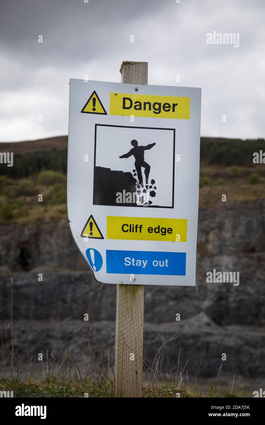 Notice quarry sign hi-res stock photography and images - Alamy