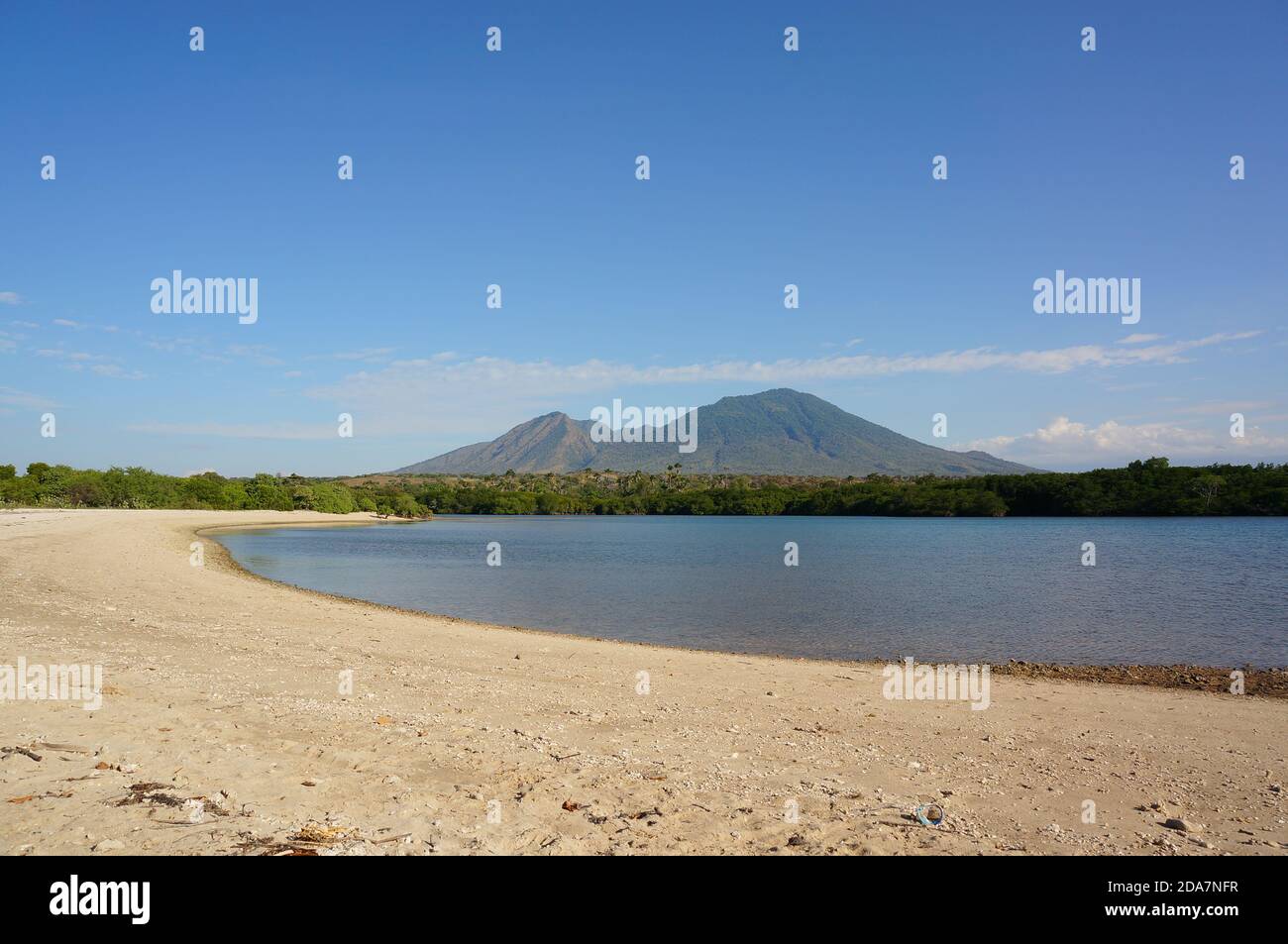 Beaches with clean white sand, beautiful beaches with open seas and ...