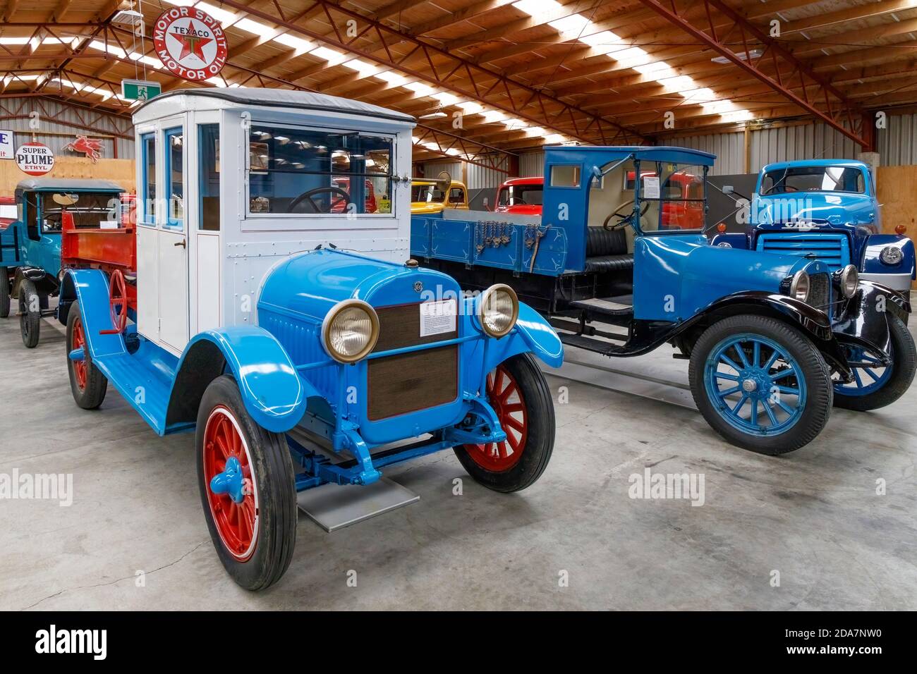 Reo motors hi-res stock photography and images - Alamy