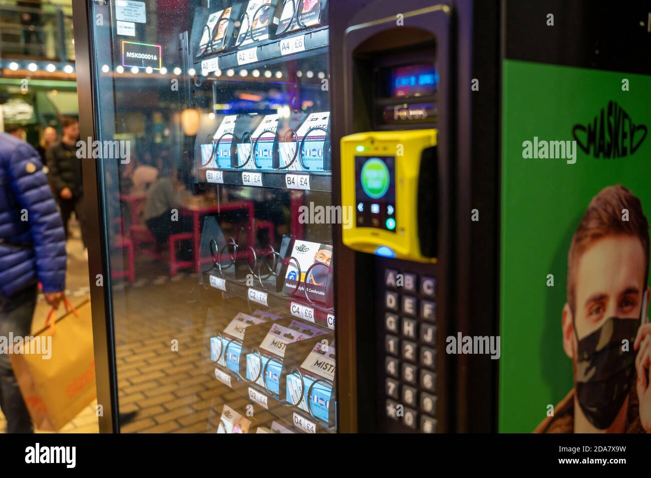 Ppe vending machine hi-res stock photography and images - Alamy