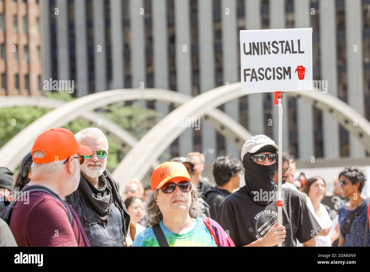 Uninstall hi-res stock photography and images - Alamy