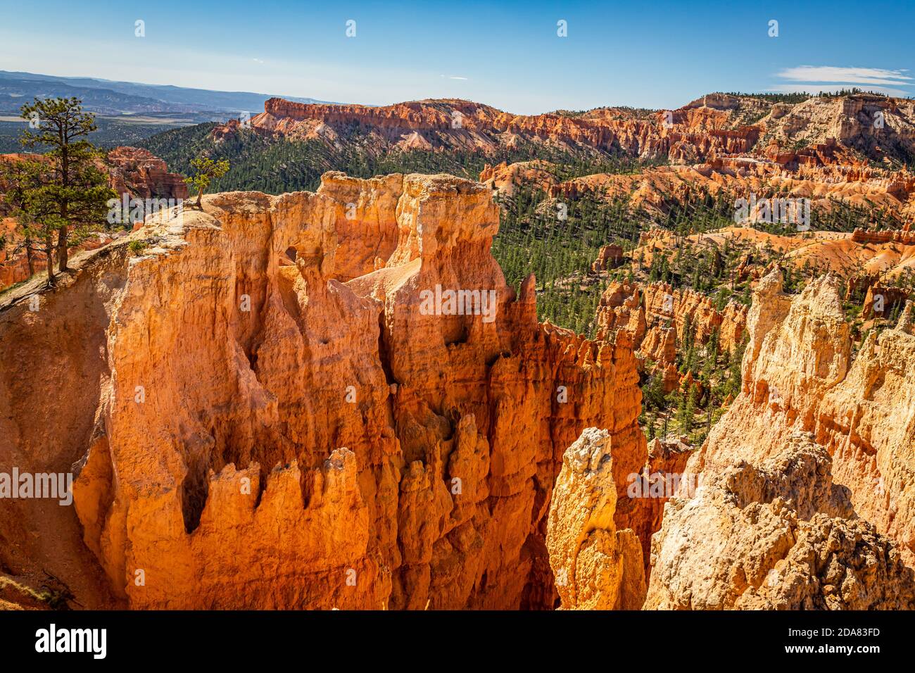 Desert cliff formation hi-res stock photography and images - Alamy