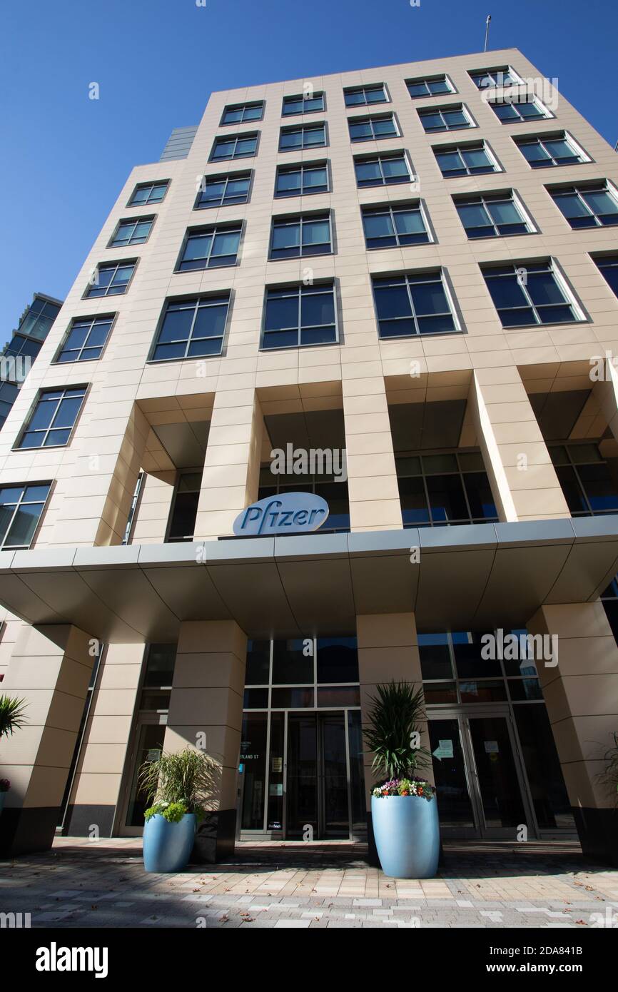 Pfizer laboratory hi-res stock photography and images - Alamy