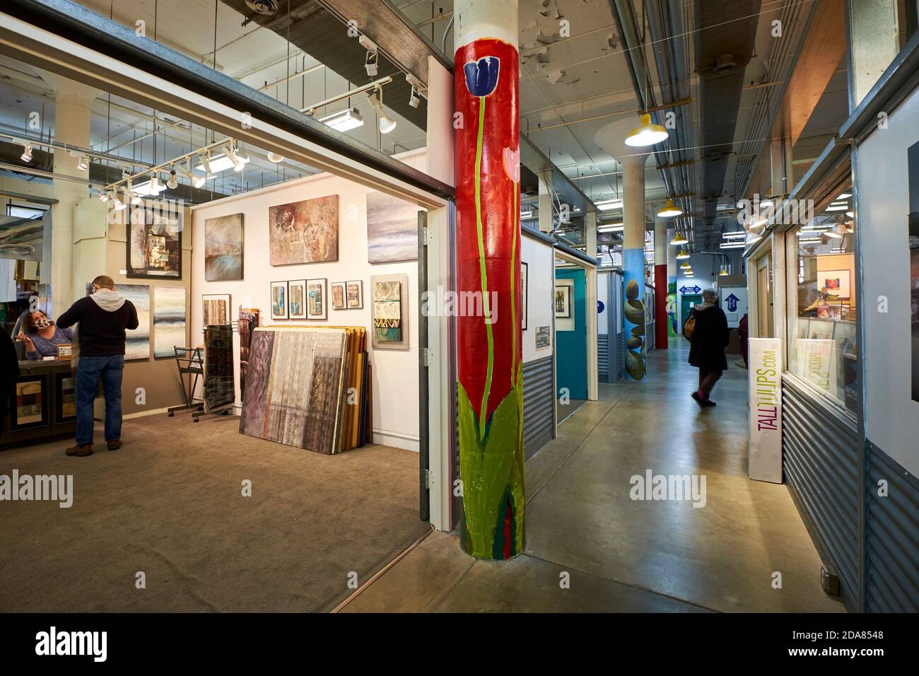 Torpedo factory art center hi-res stock photography and images - Alamy