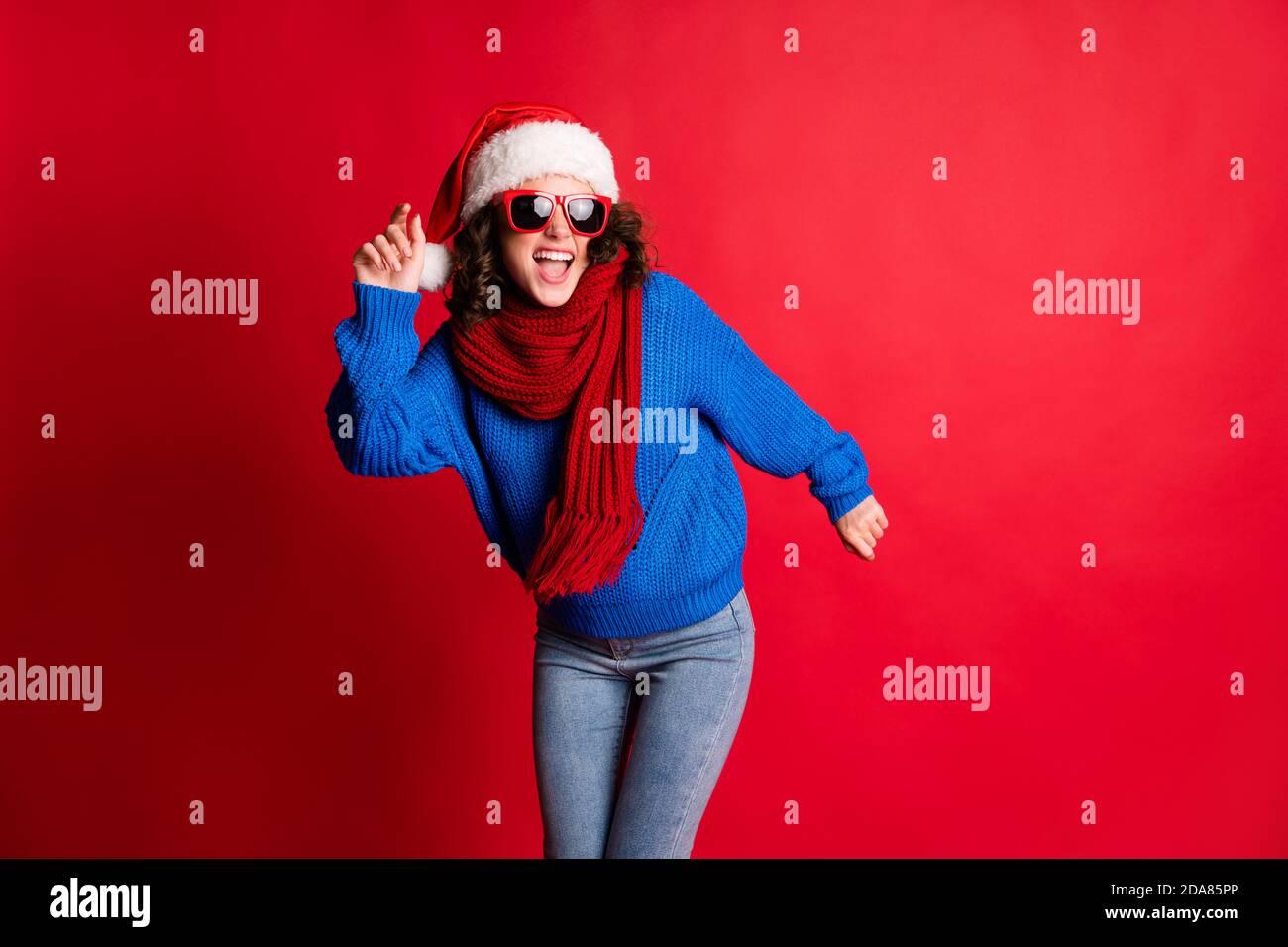 Portrait of her she nice attractive pretty cool glad cheerful cheery ...