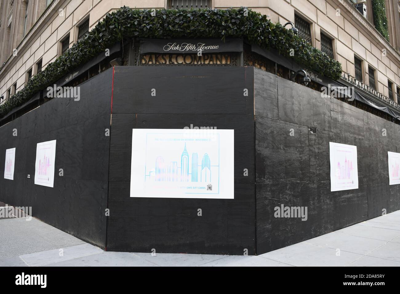 Window display in New York City, USA on November 3,2020 Stock Photo - Alamy