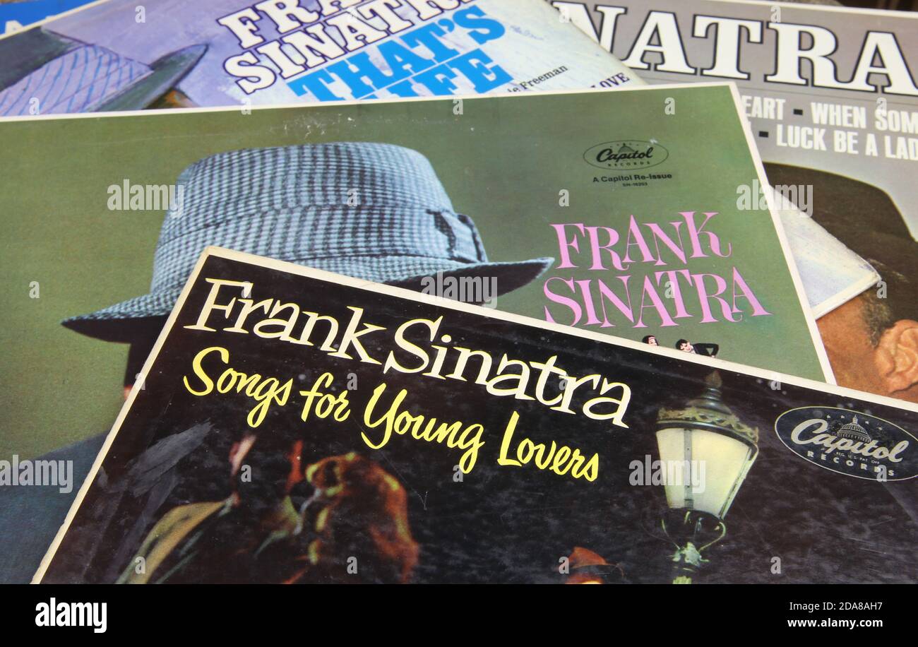 Frank sinatra album covers hi-res stock photography and images - Alamy