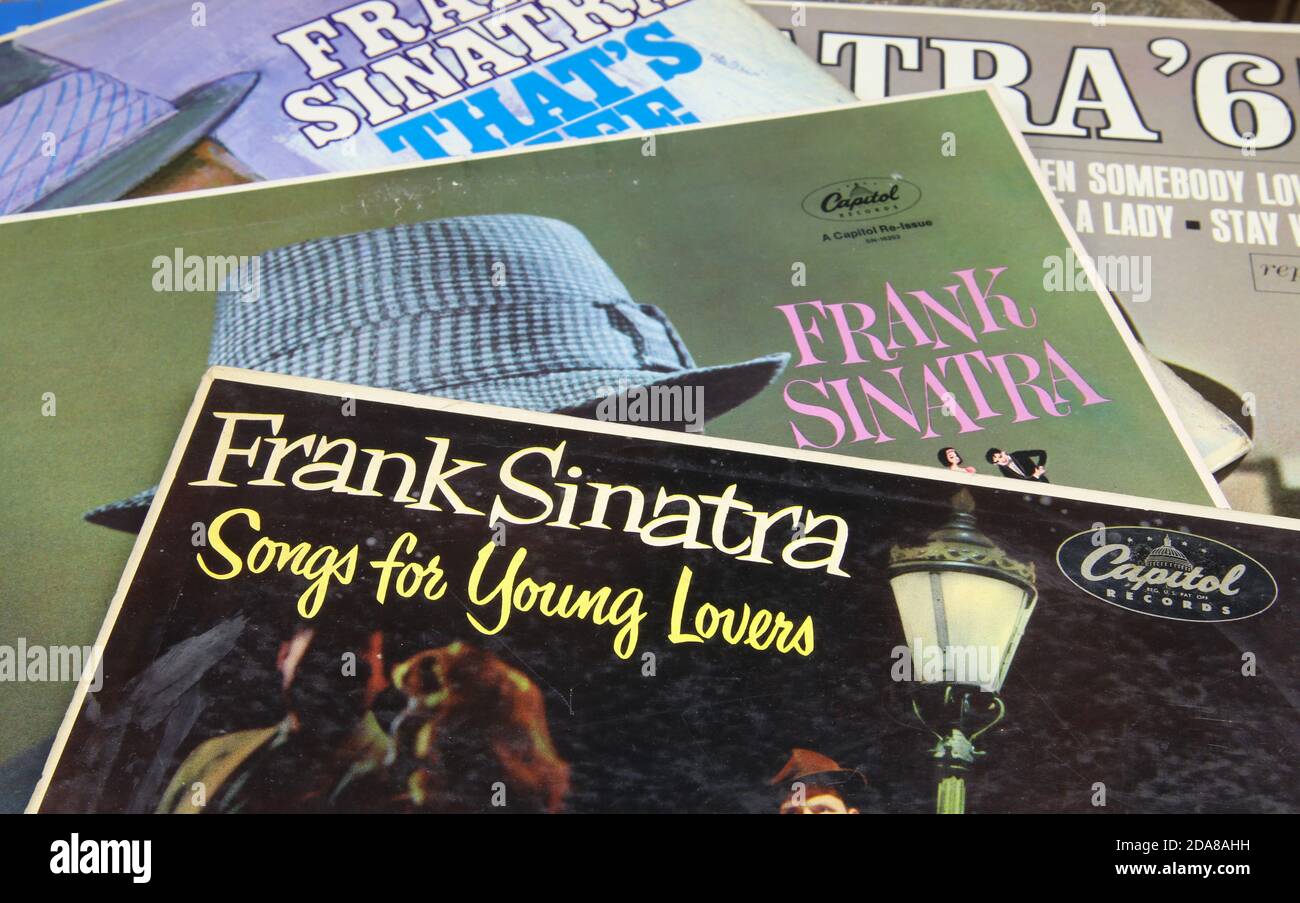 Frank sinatra album covers hi-res stock photography and images - Alamy