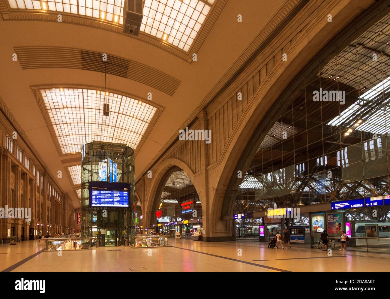 Leipzig hauptbahnhof main station hi-res stock photography and images ...