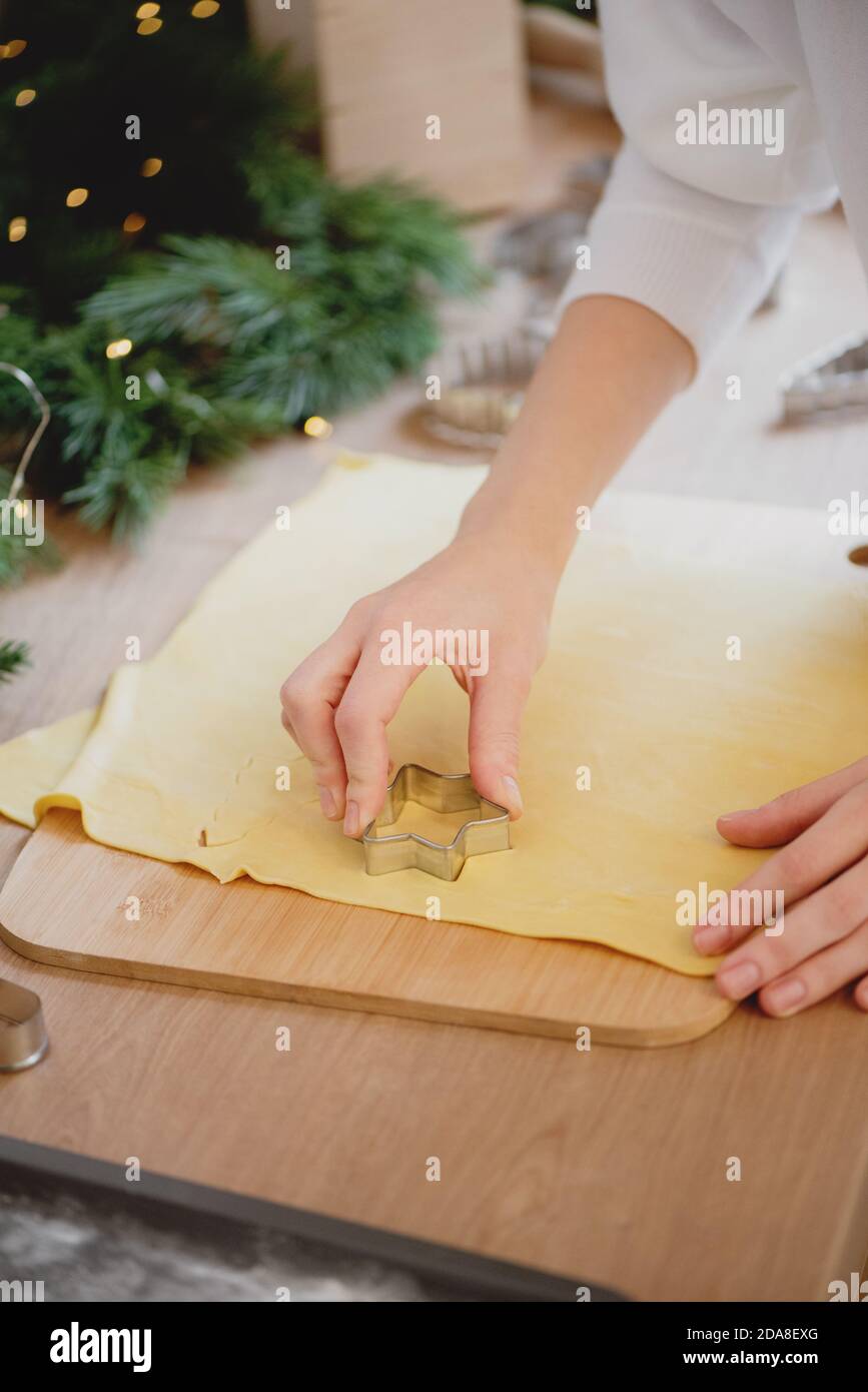 Female hands making traditional hi-res stock photography and images - Alamy