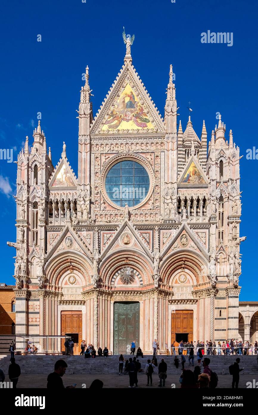 Duomo di Siena Facade - Beautiful Gothic Church - Siena, Tuscany, Italy ...