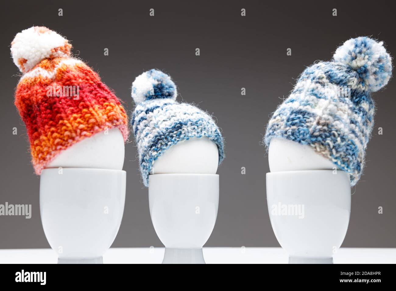 Heads talking hi-res stock photography and images - Alamy