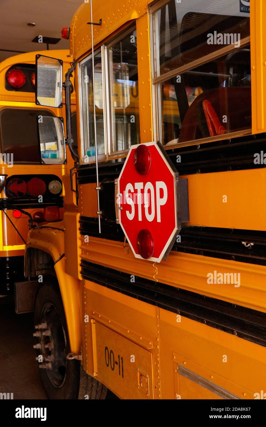 Bus in garage hi-res stock photography and images - Alamy