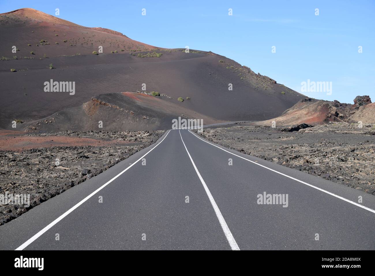 Disappearing road hi-res stock photography and images - Alamy