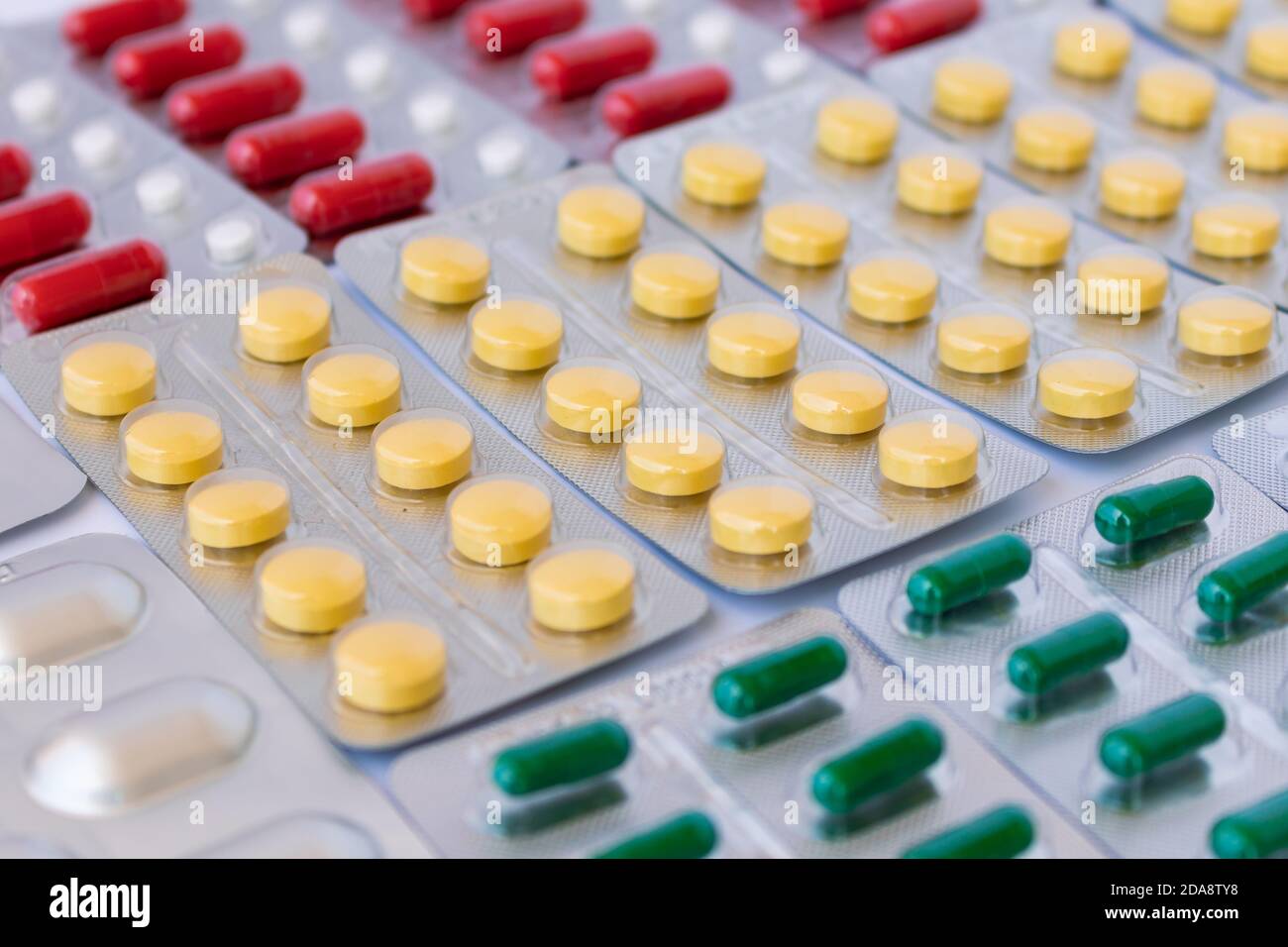Different type tablets hi-res stock photography and images - Alamy