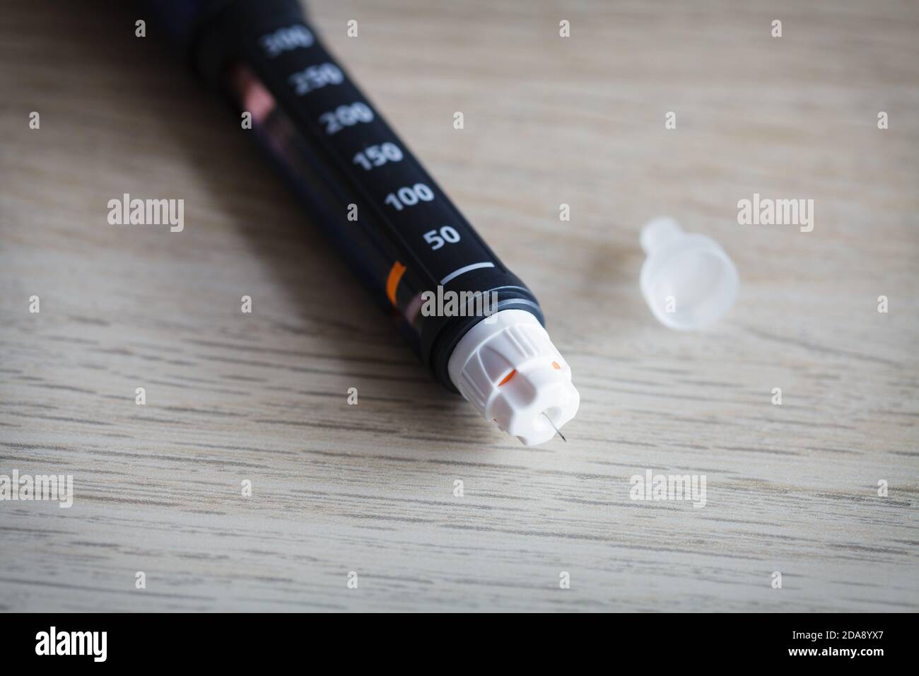 Injection pen hi-res stock photography and images - Alamy