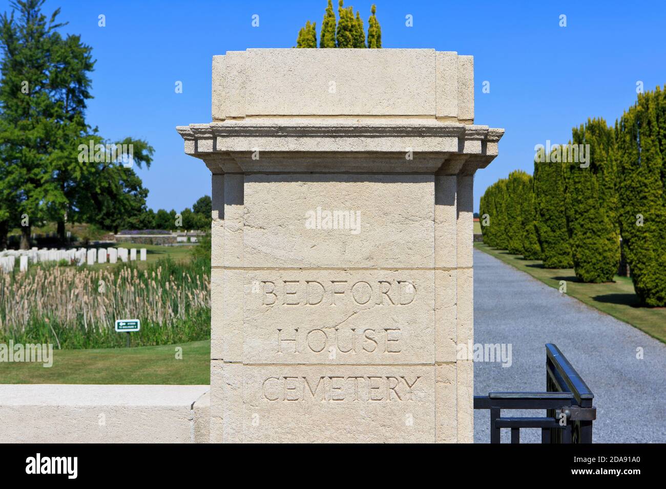 The main entrance of the (First and Second World War) Bedford House ...