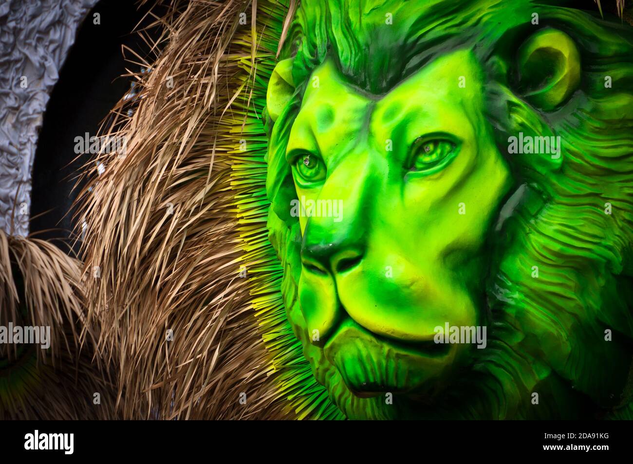 Rio de janeiro carnival parade floats hi-res stock photography and ...