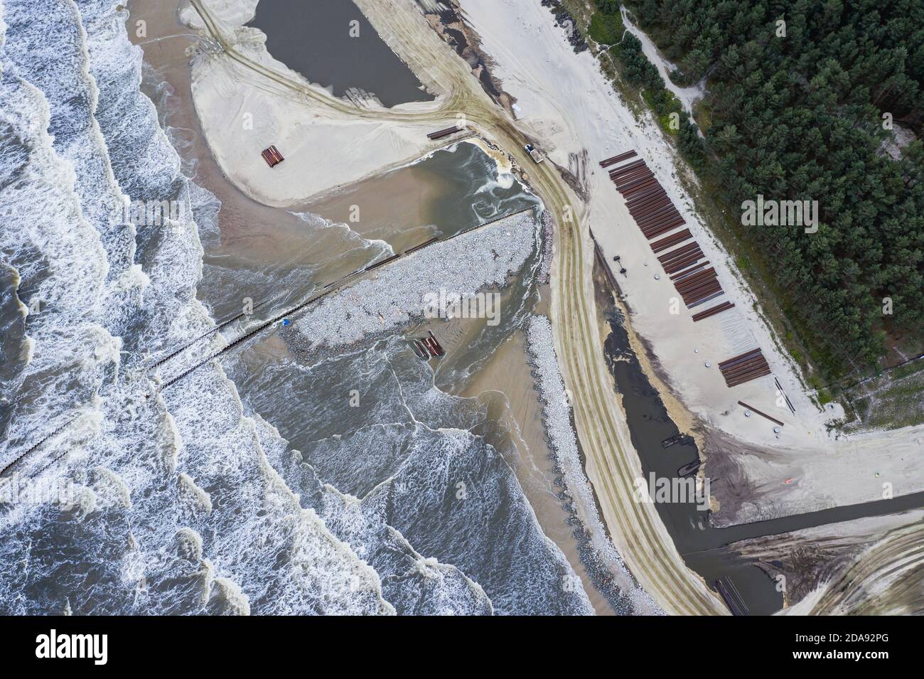 Polish new ship canal hi-res stock photography and images - Alamy