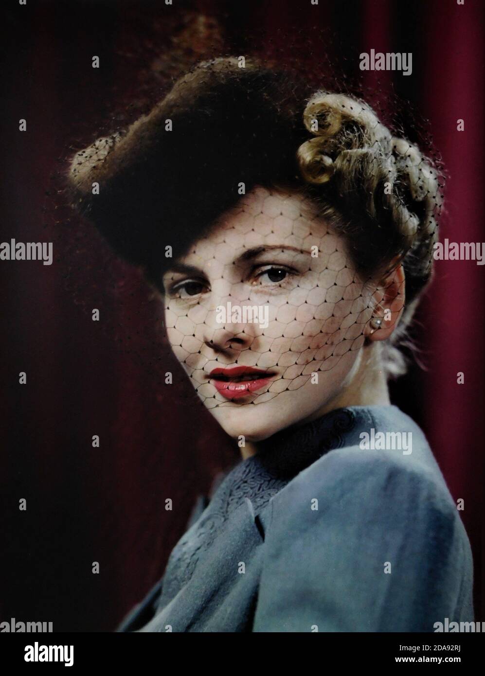 JOAN FONTAINE circa 1944 Portrait in the TRI-COLOR CABRO process ...