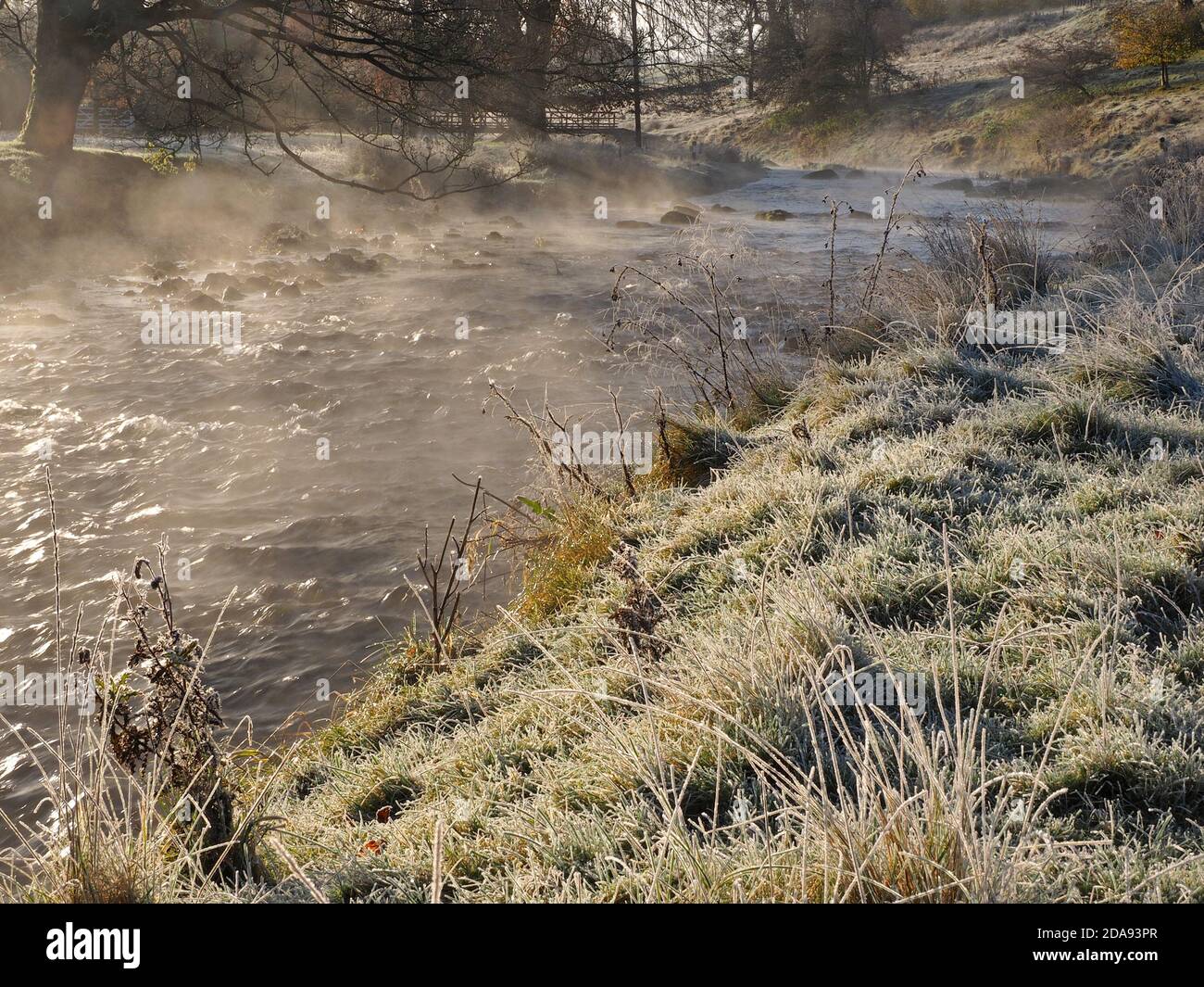 Steam rising from river hi-res stock photography and images - Alamy
