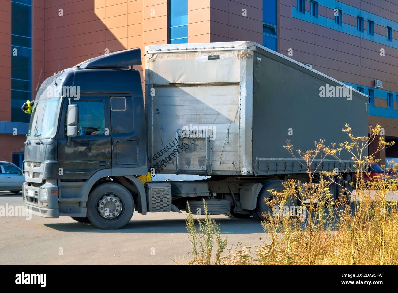 Container truck delivery load cargo hi-res stock photography and images ...