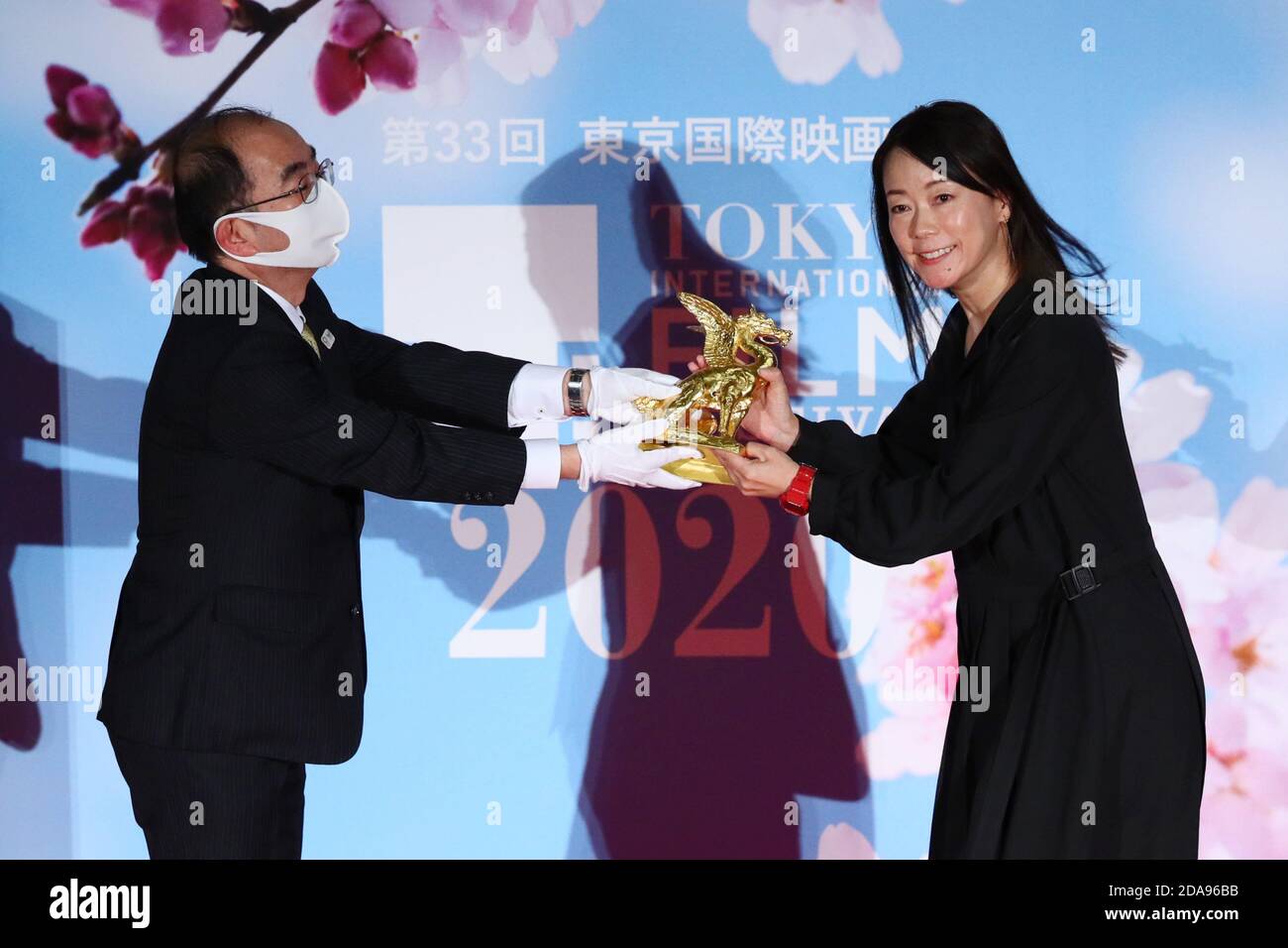 Akiko Ohku, November 09, 2020 - Non speak after winning The Audience ...