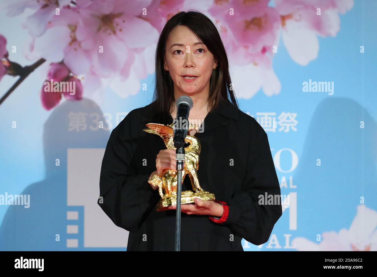Akiko Ohku, November 09, 2020 - Non speak after winning The Audience ...