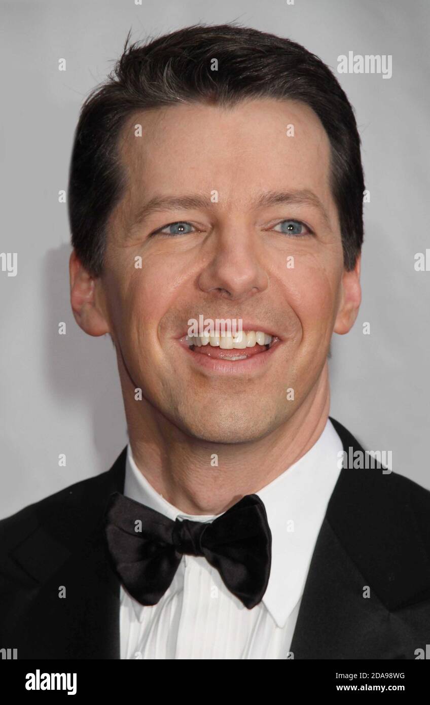 Sean hayes hi-res stock photography and images - Alamy