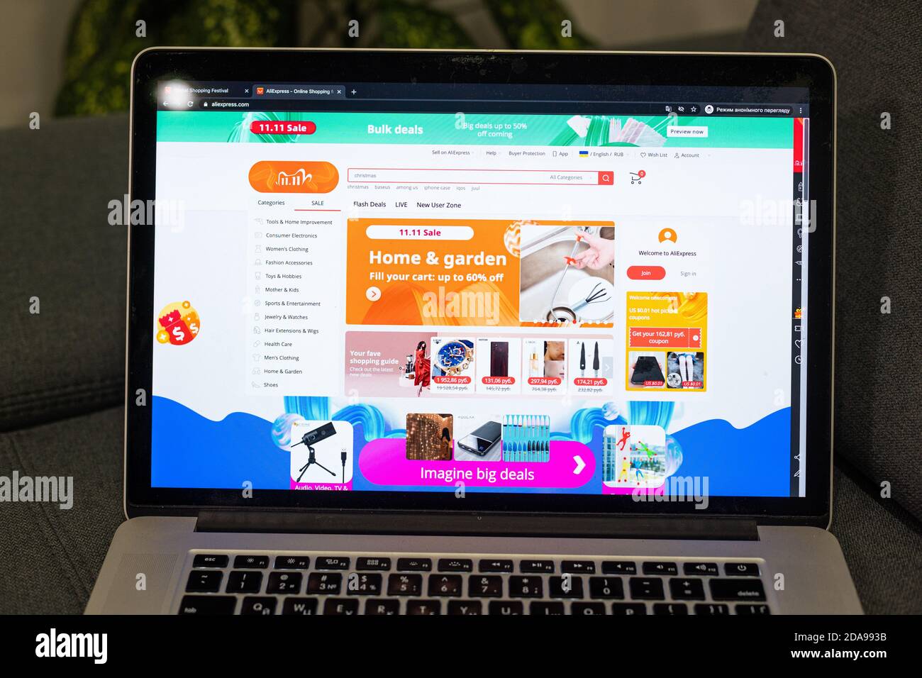 Worldwide aliexpress hi-res stock photography and images - Alamy