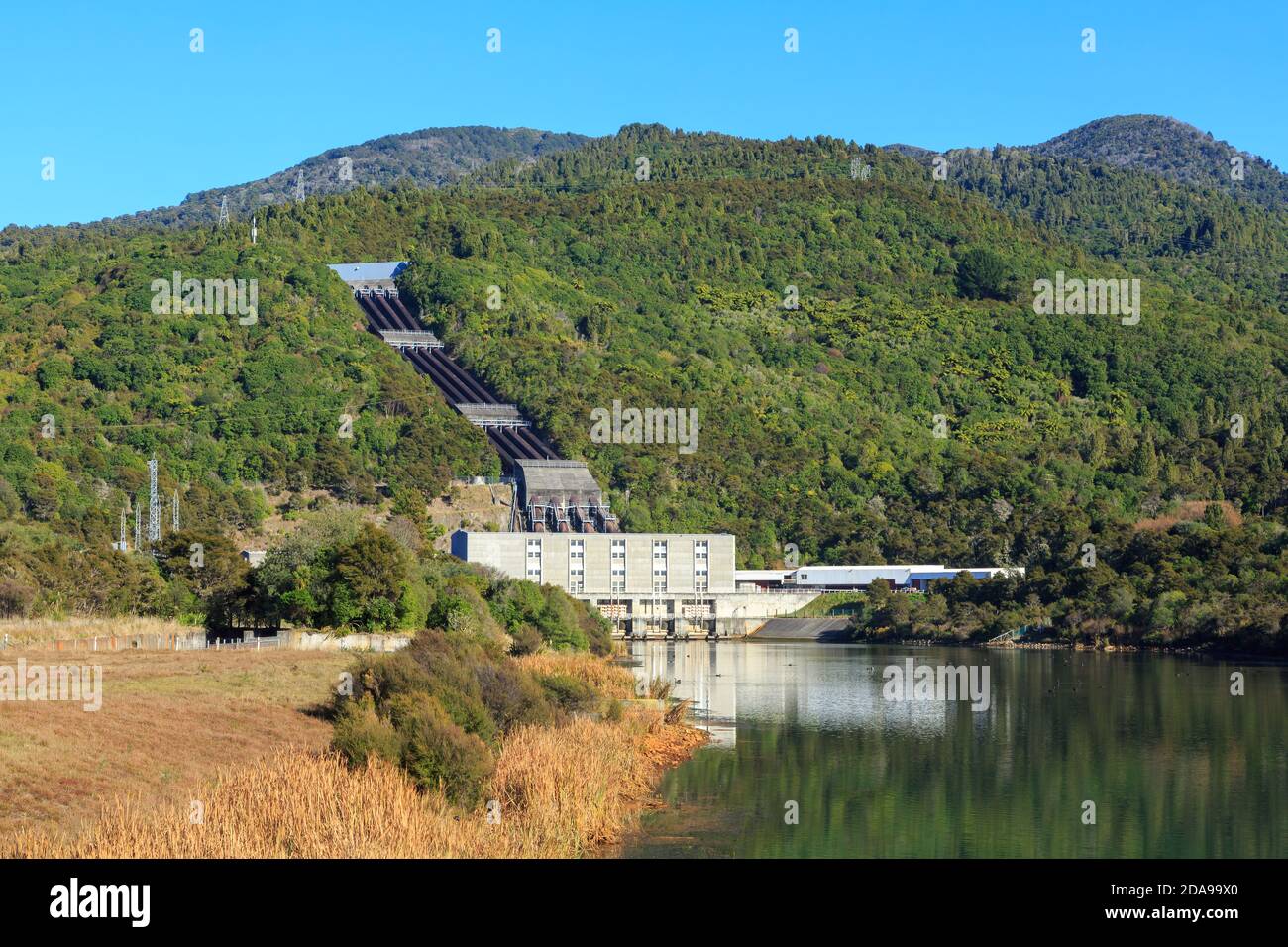 Hydroelectric power station new zealand hi-res stock photography and ...