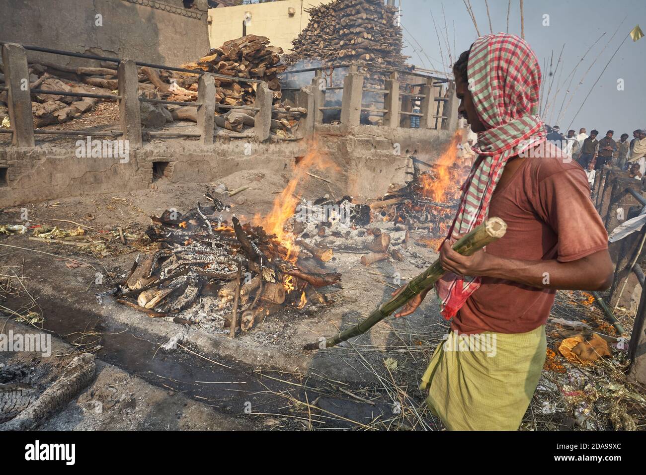 Varanasi, India, January 2008. Cremation ceremony in Manikarnika, the ...