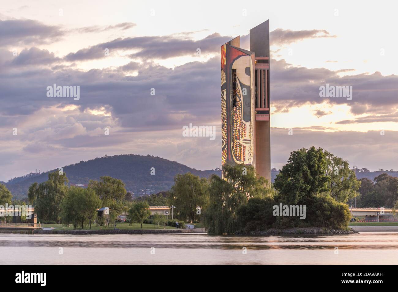 Indigenous aboriginal artworks hi-res stock photography and images - Alamy