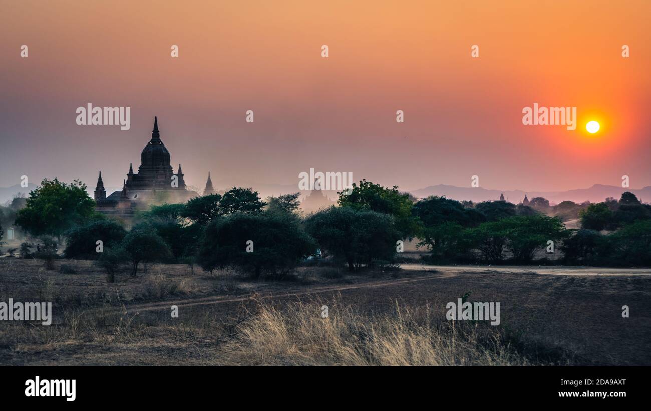myanmar burma bagan buddhist holy pagoda at sunset Stock Photo - Alamy