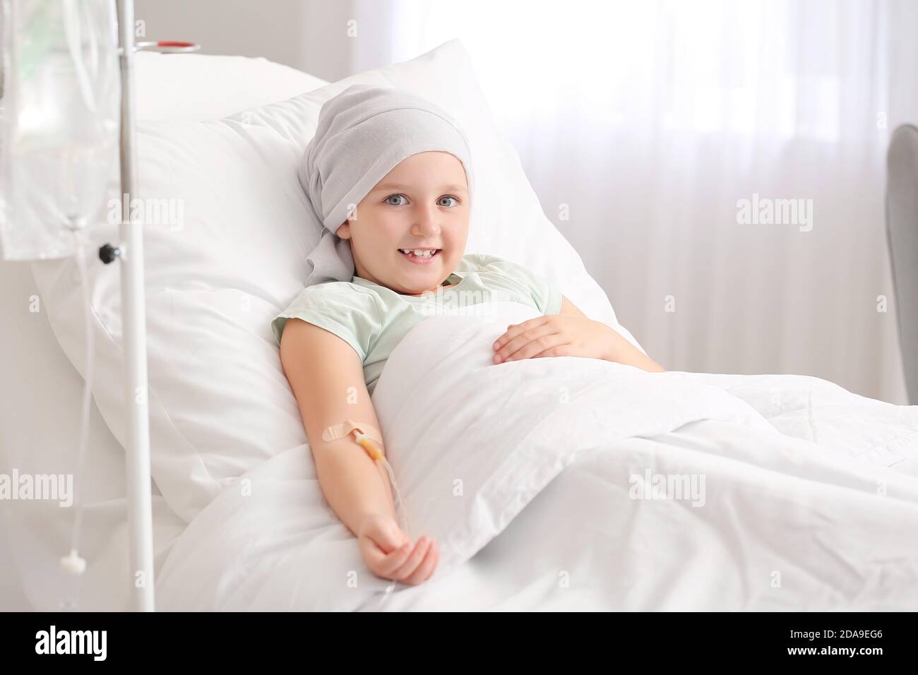 Little girl undergoing course of chemotherapy in clinic Stock Photo - Alamy