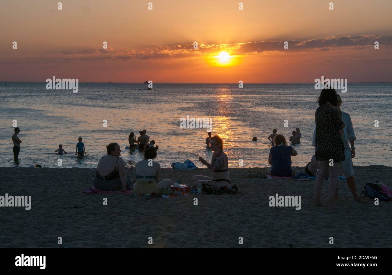 Residents crowd onto Elwood Beach on the first hot day after the ...