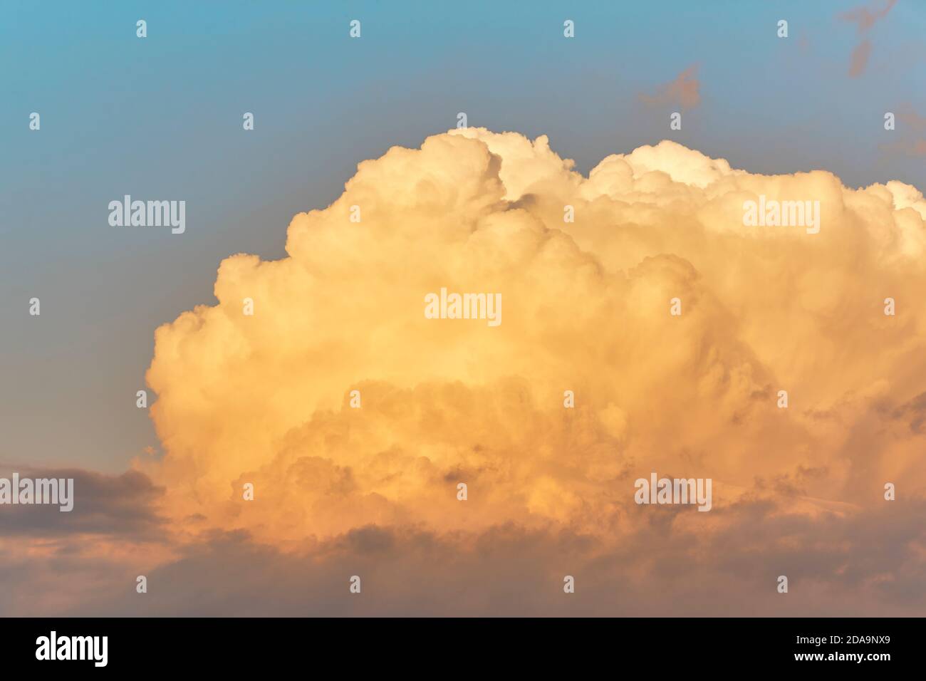 Weather forecast background hi-res stock photography and images - Alamy