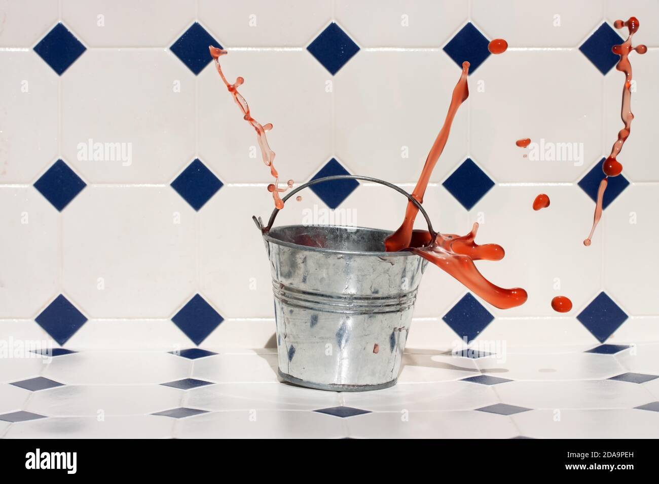 Paint bucket splash hi-res stock photography and images - Alamy