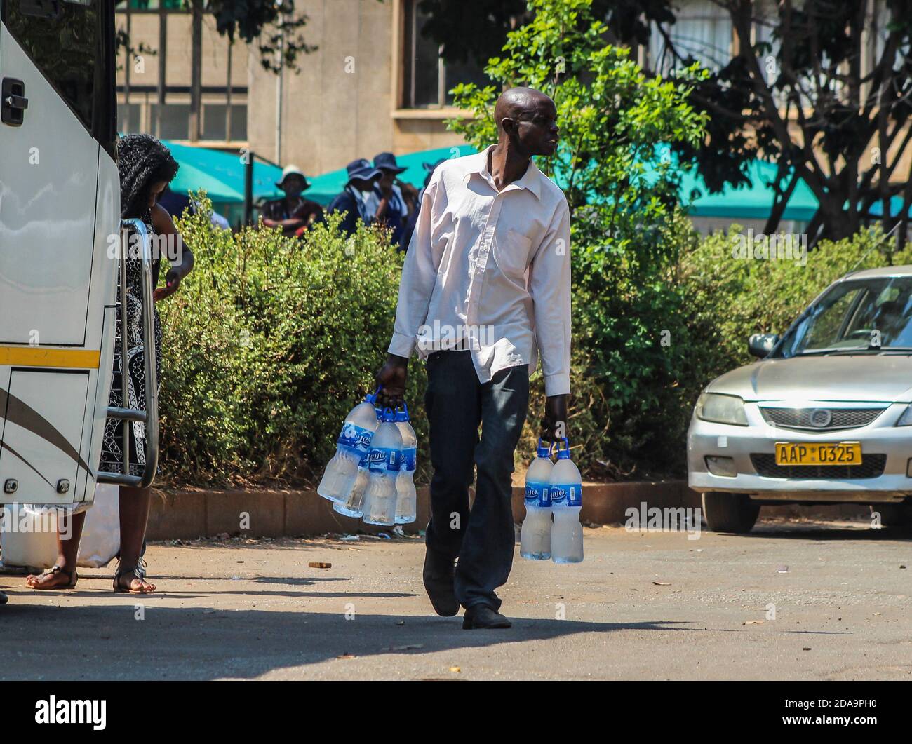 Harare street vendors hi-res stock photography and images - Alamy