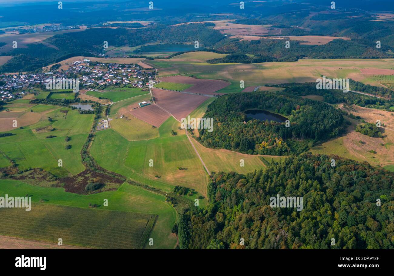 Volcanic Lake, Maar, Vulkaneifel Nature Park and Geopark, Western Eifel ...