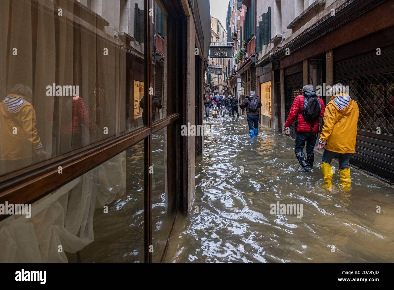 Exceptional high tide in venice Stock Photo - Alamy