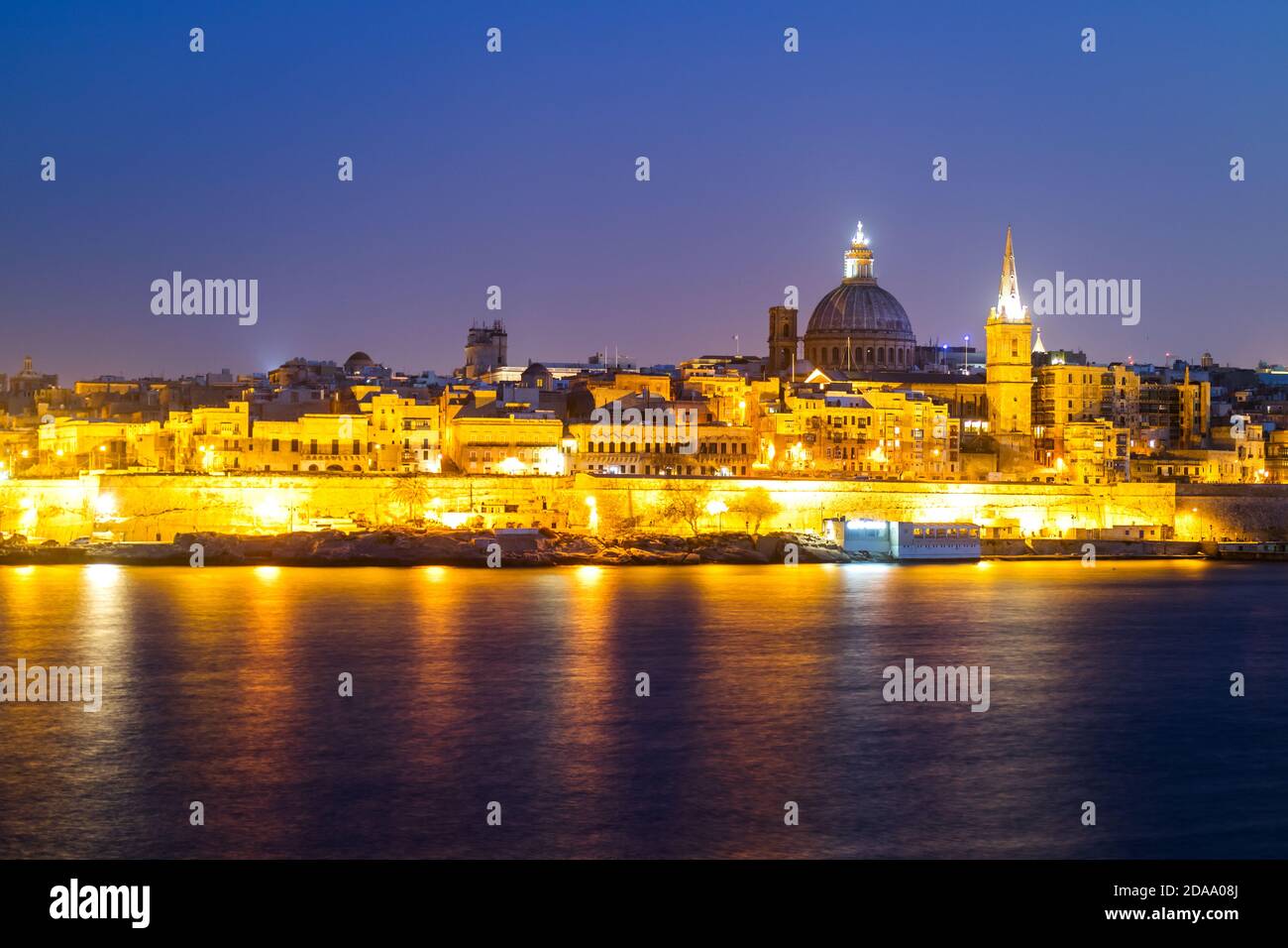 Valetta vacations hi-res stock photography and images - Alamy