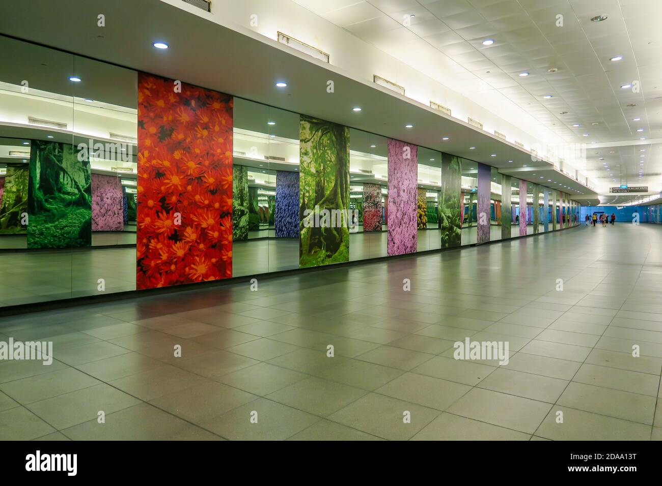 Underground passage between Marina Bay MRT Station and Gardens by the ...