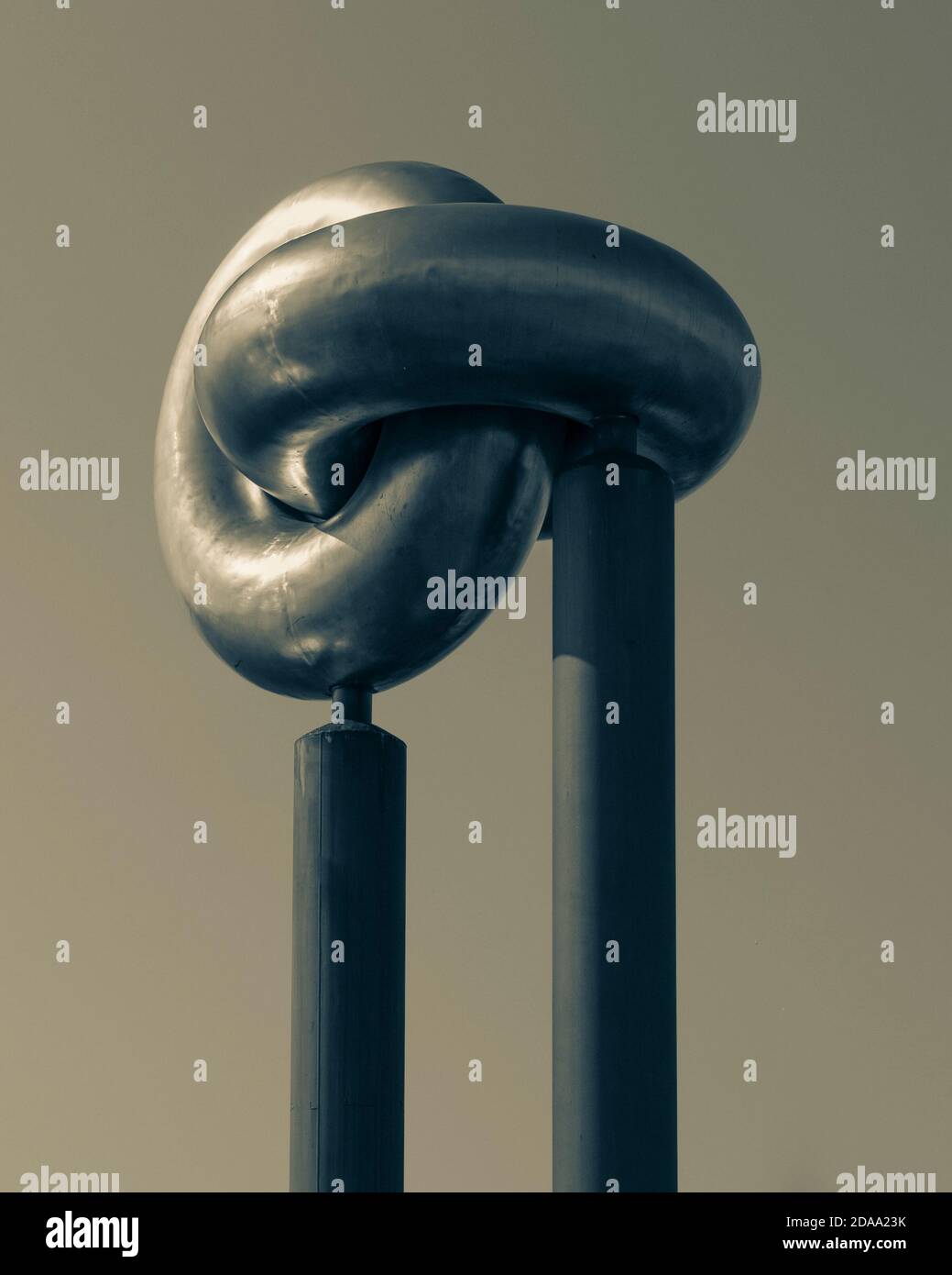 Knoop hi-res stock photography and images - Alamy