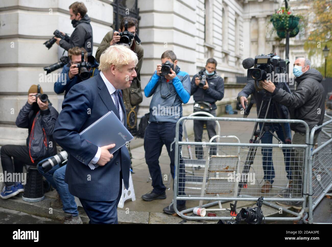 Boris johnson photographed hi-res stock photography and images - Alamy