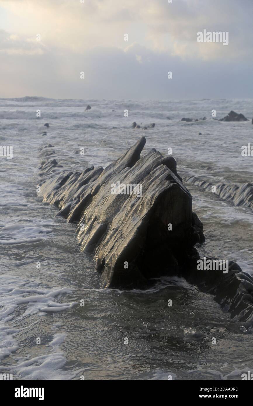 Rock ledge sea hi-res stock photography and images - Alamy