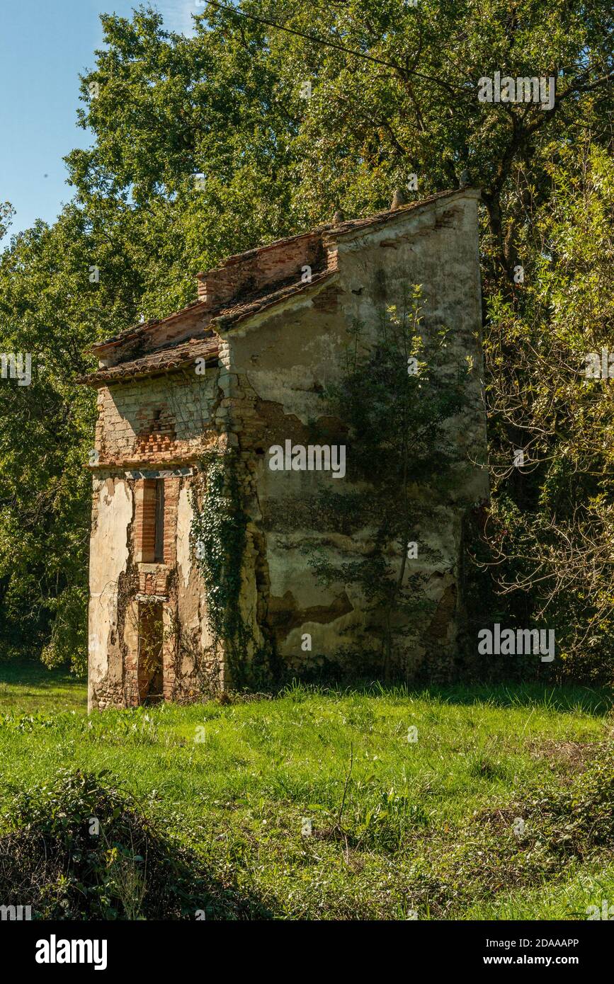 A traditional pigeonnier, or pigeon house, in the Tarn Department in ...
