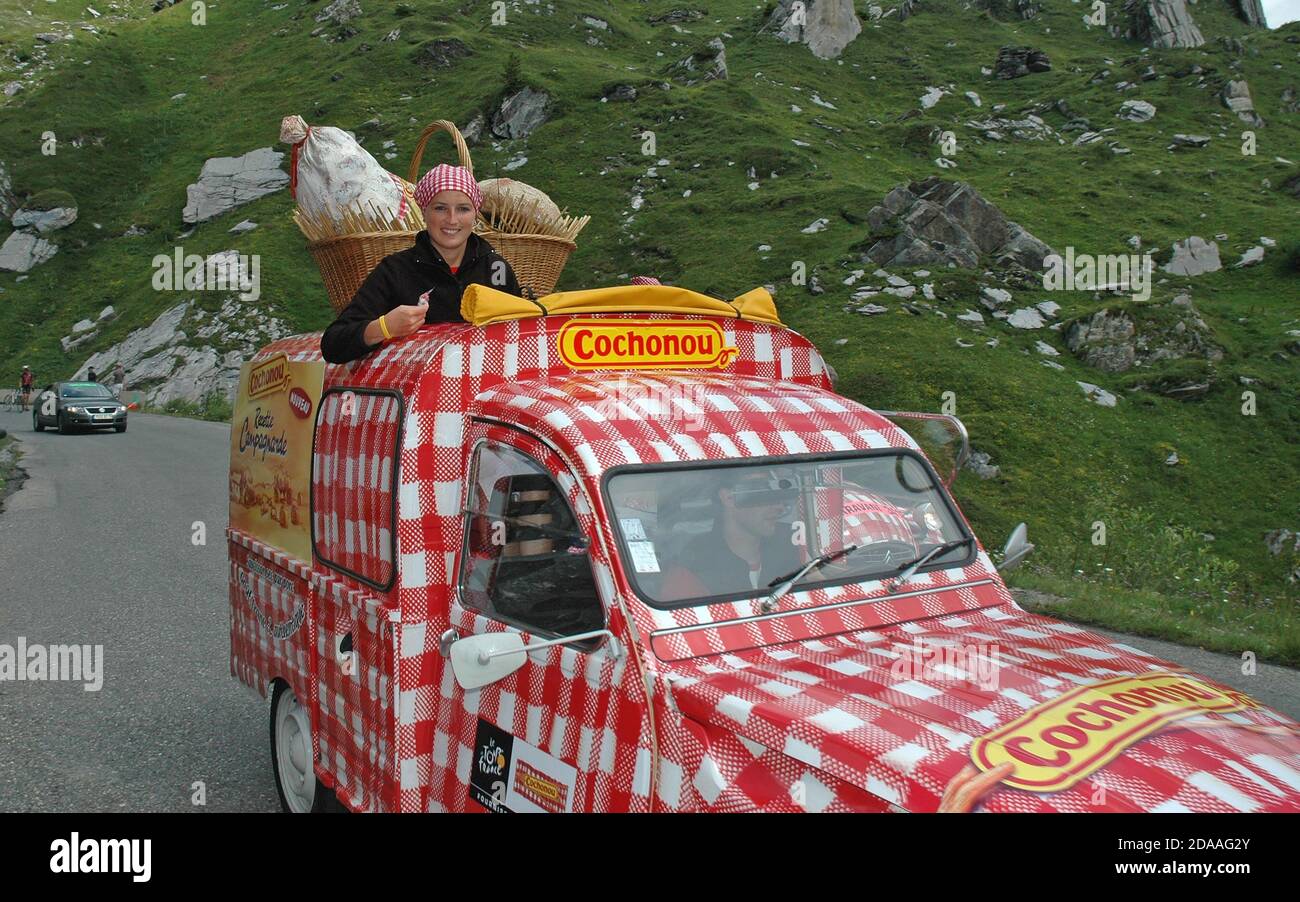 Cochonou citroen 2cv hi-res stock photography and images - Alamy