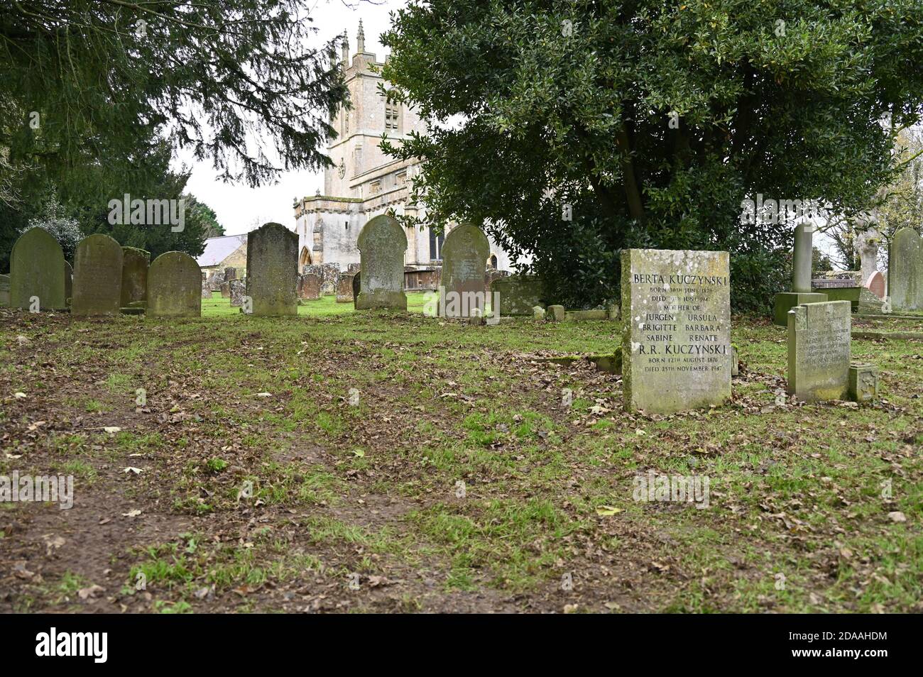 The grave of Robert and Berta Kuczynski in St Andrew's Churchyard in ...